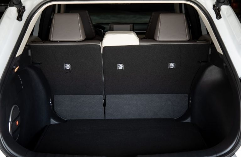 Guide to 2022 Toyota Corolla Cross Cargo and Passenger Space Specs ...